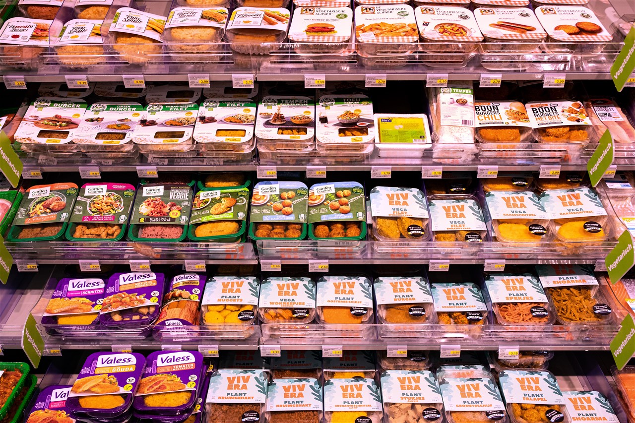 Plus test verkoop vleesvervangers naast vlees - Eiwit Trends